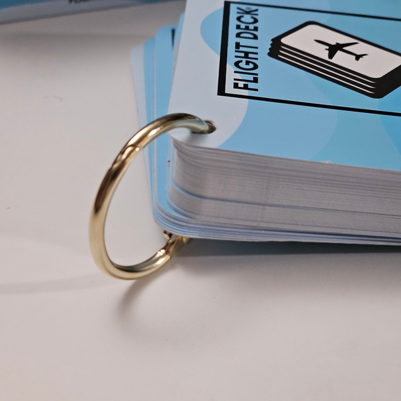 B- Flight Deck Fear of Flying Flashcards with Gold Ring Binder Blue Wa